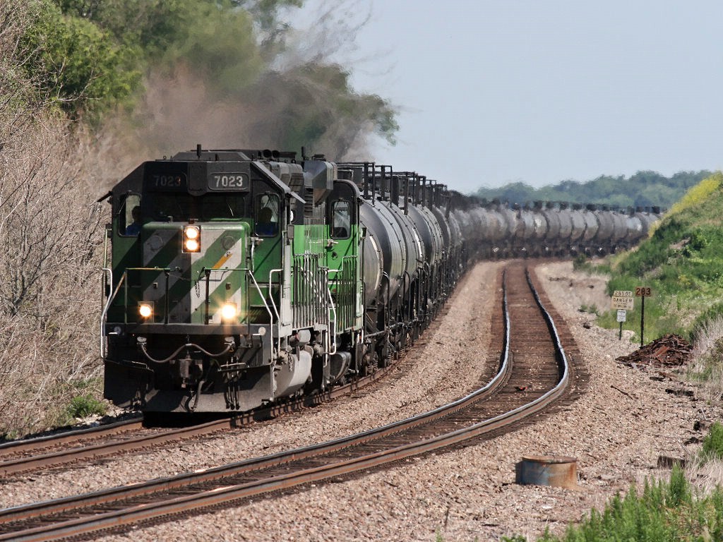 BNSF 7023